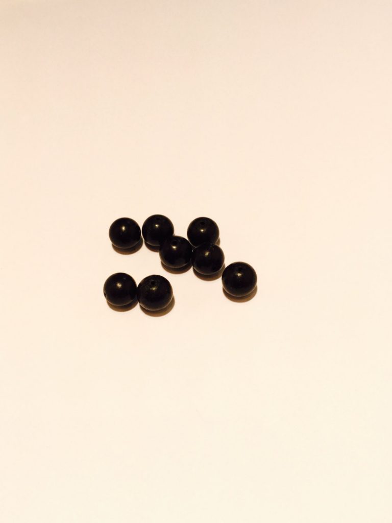 8 mm jet beads - 16 Pieces - BeadHoliday
